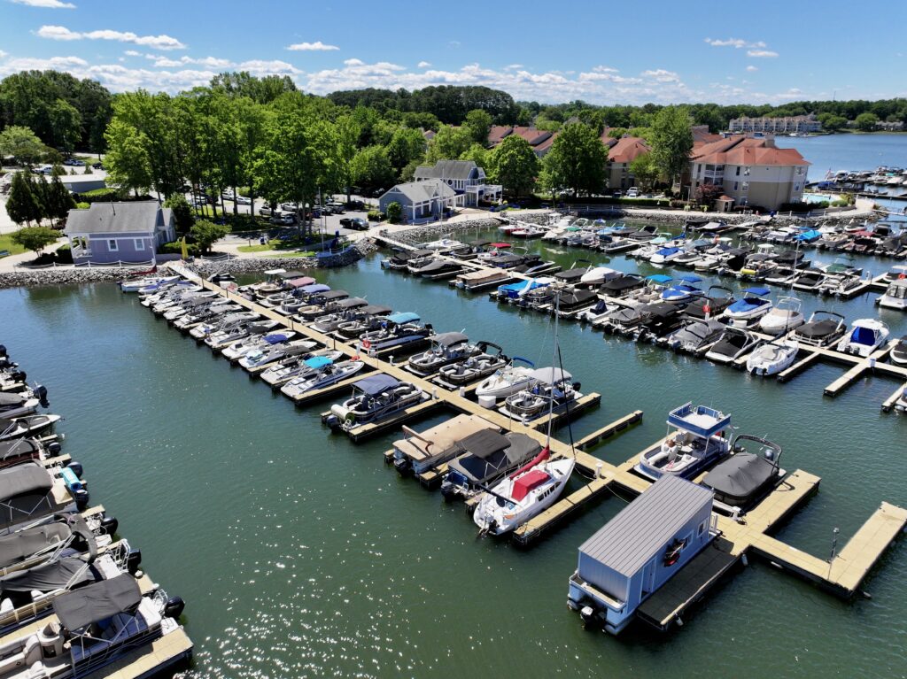 Kings Point Marina - Carefree Boat Club