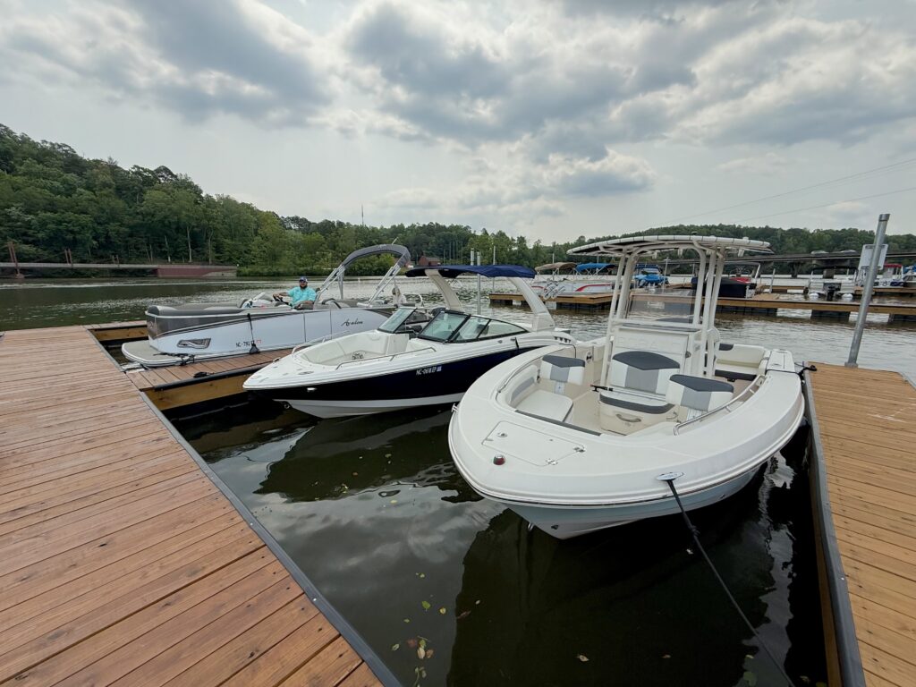Hickory Pub and Marina - Carefree Boat Club